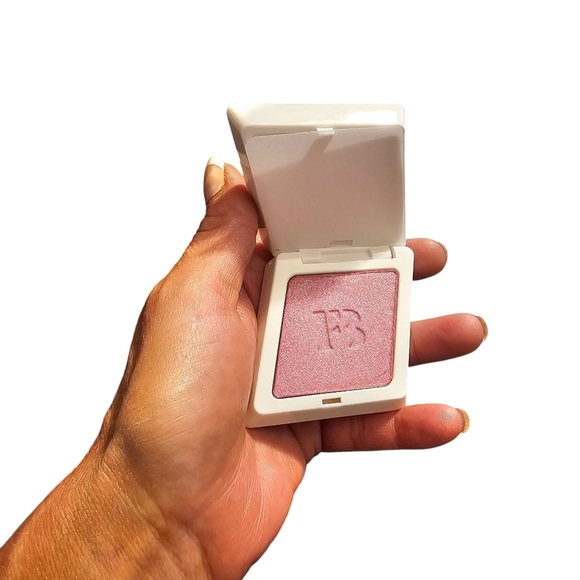 Fenty Beauty | Makeup | Fenty Beauty Pink Highlighter | Poshmark